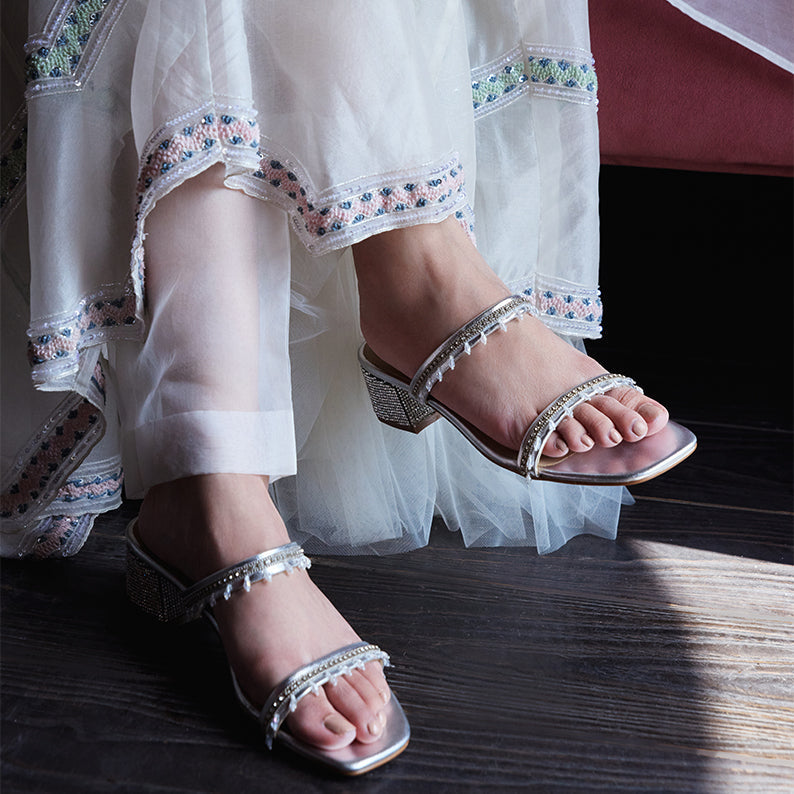 Step Into the Spotlight: Statement Party Footwear to Elevate Your Styl ...