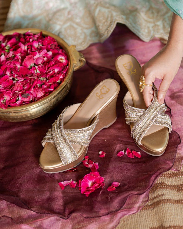 Buy Handcrafted 24K Magic : Criss Cross Wedges – Fizzy Goblet