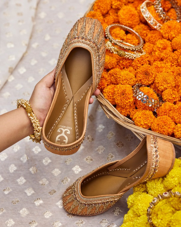 Buy Handcrafted Sun Drunk : Juttis Online - Fizzy Goblet